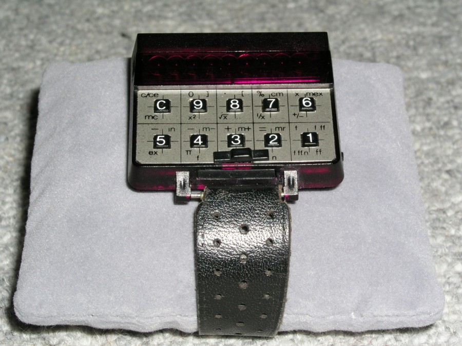 Sinclair Wrist Calculator (1978) – The Swiss Personal Museum of 80's ...